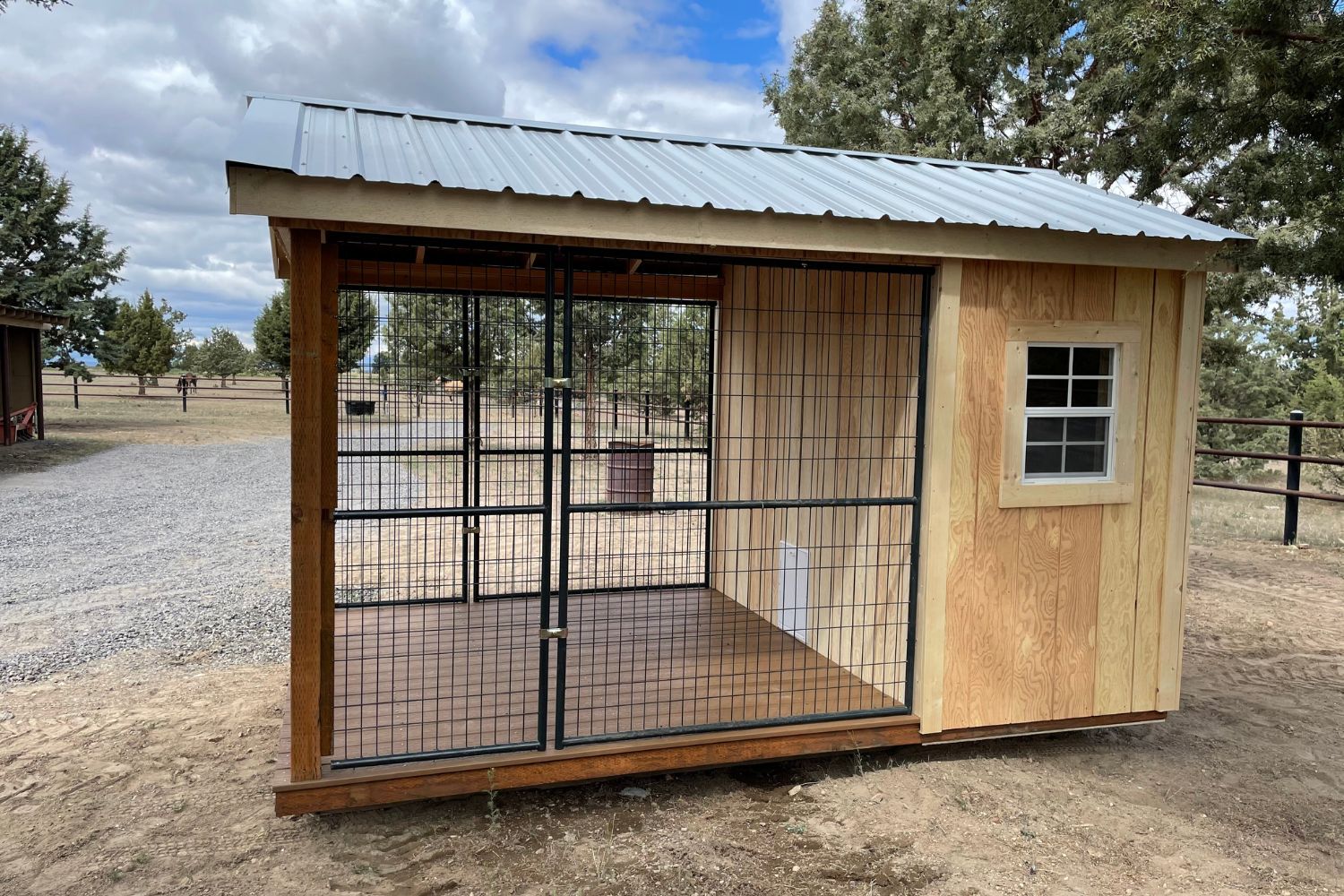 Prefab Dog Kennel for Twelve Dogs | My Barnyard